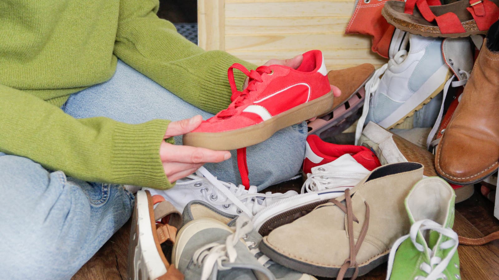 Easily DIY A Basic Shoe Storage Solution Using Inexpensive Dollar Tree ...
